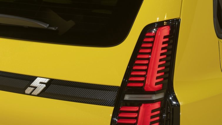 Renault R5 - Iconic Jaune - Auto motor si sport