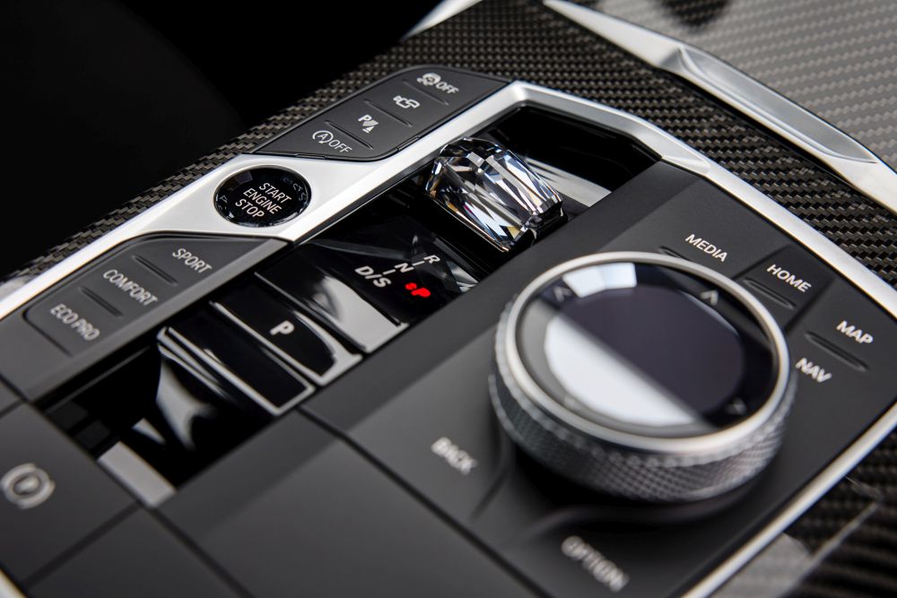 BMW Seria 3 facelift cu PHEV cu autonomie electrică mărită