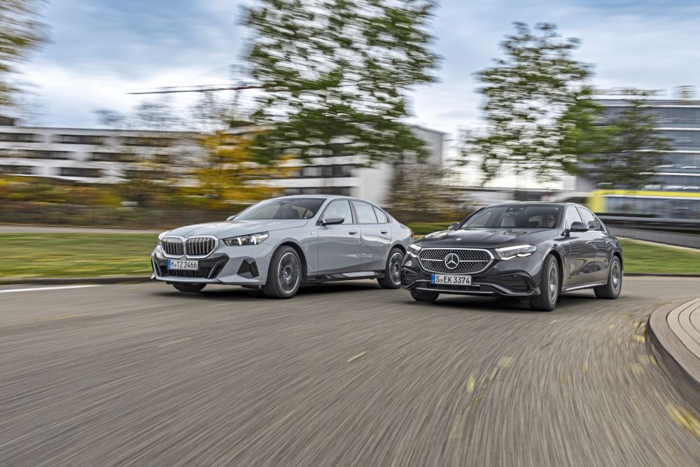 Test comparativ BMW 520d xDrive vs Mercedes E 220 d 4Matic